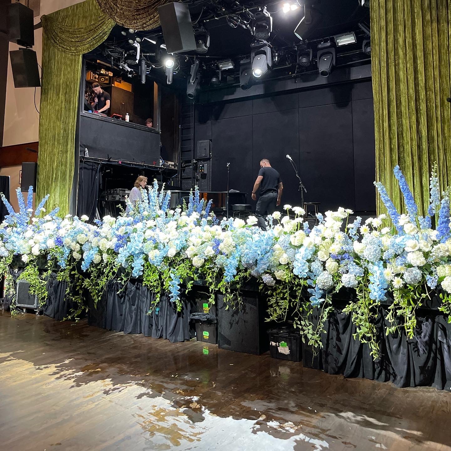 Floral Installations Gallery – Julia Testa